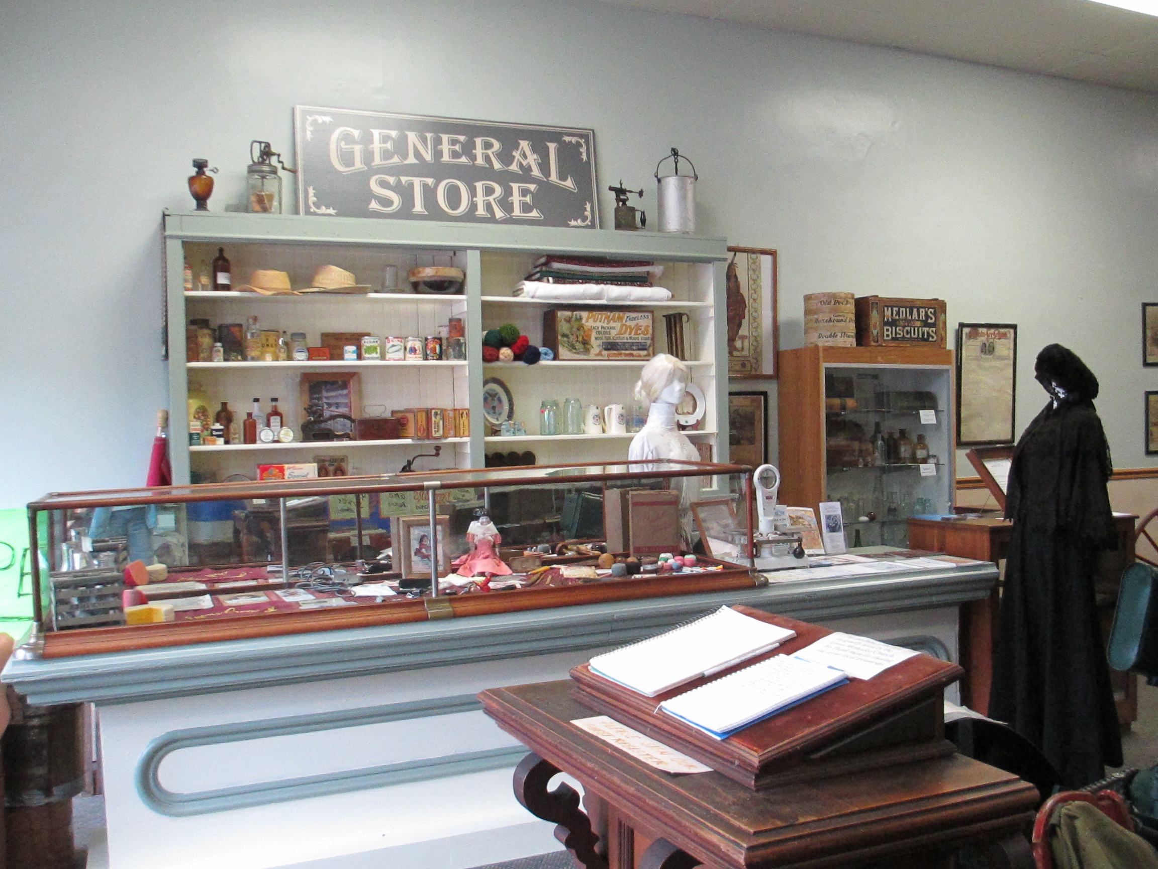 The Old Country Store – Lyons-Muir Historical Museum